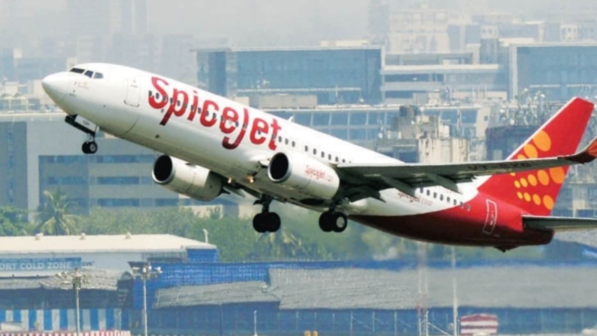 SpiceJet Sends 80 Pilots On Leave Without Pay For Three Months